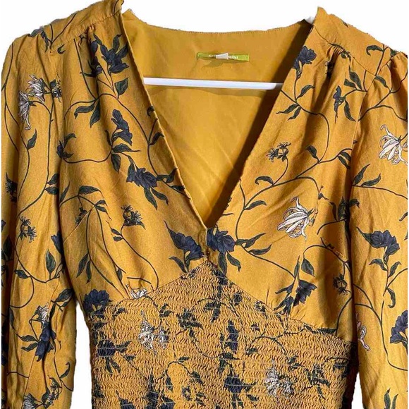 Gianni Bini | Tops | Gianni Bini Womens Size Small Crop Top Yellow ...
